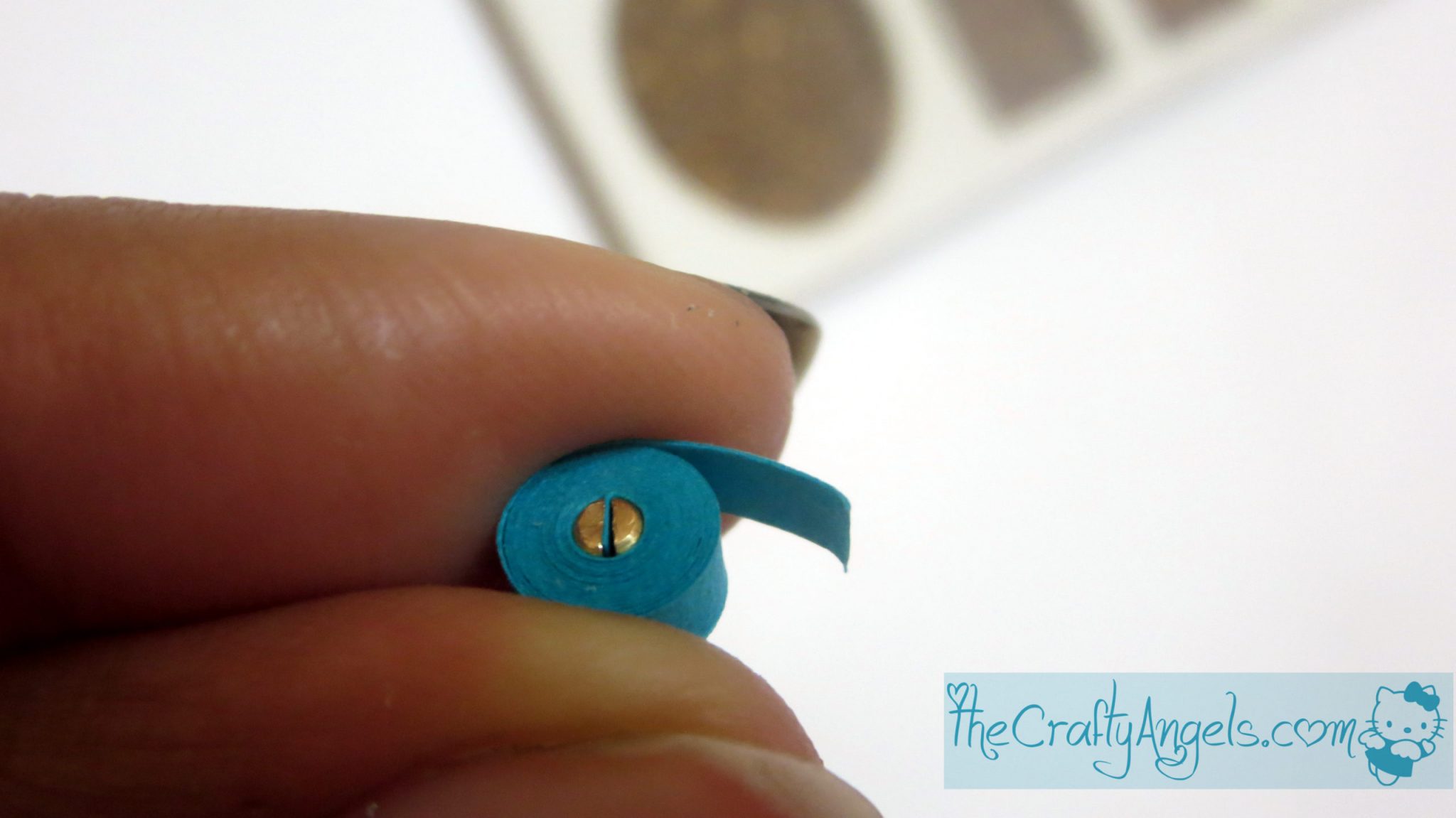 Quilling Technique Tutorial : How to make Quilled Flower Petals without ...