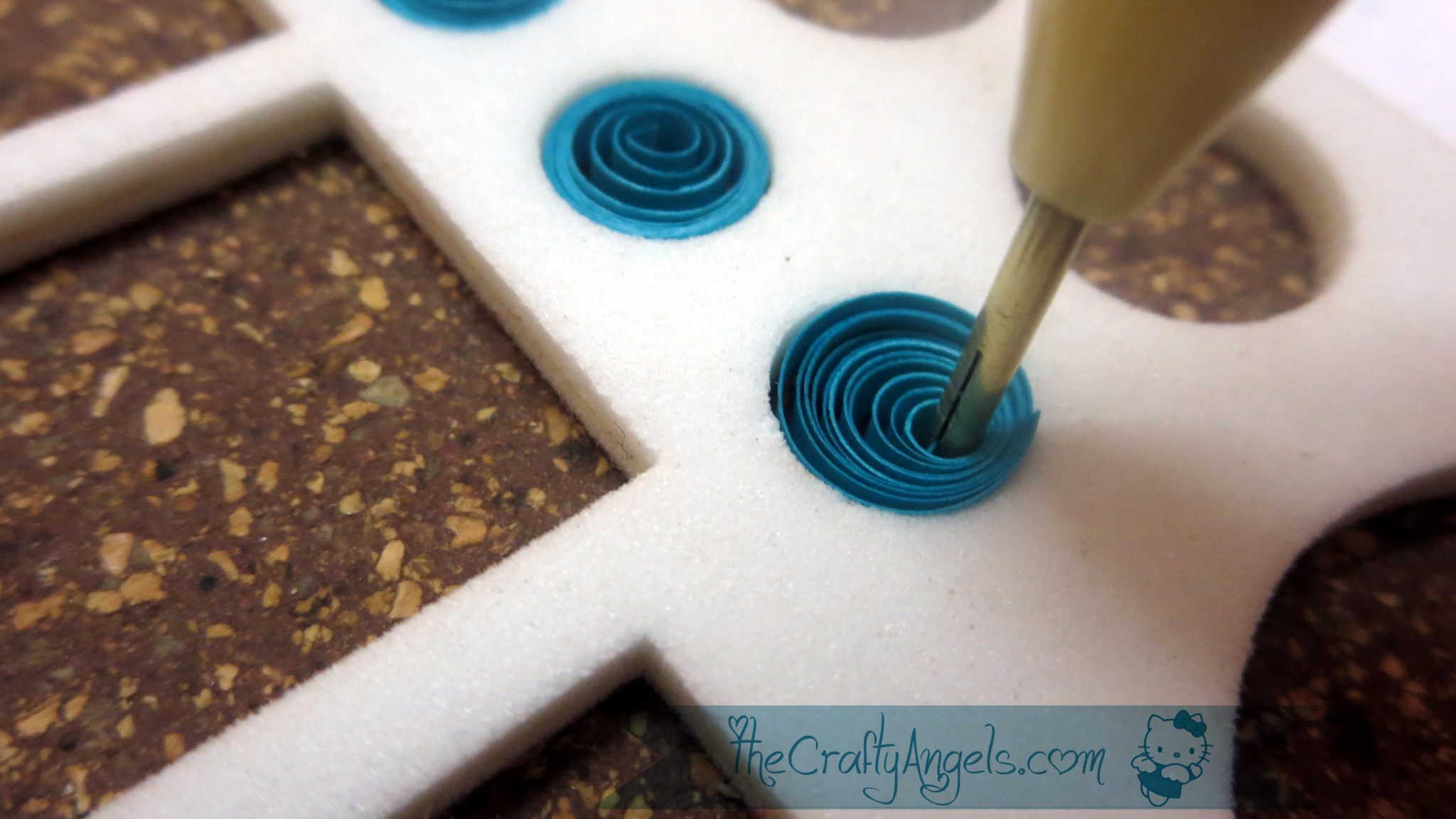 Basic Quilling instructions : Quilled Teardrop Shape » The Crafty Angels