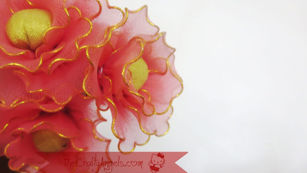 Easy Stocking Flower tutorial - The Crafty Angels