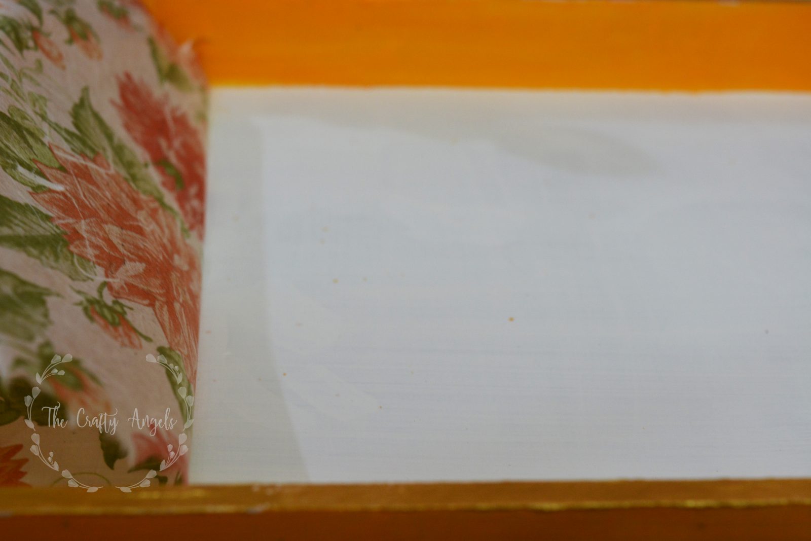 Decoupage Tray Tutorial » The Crafty Angels