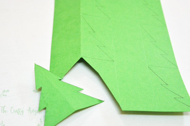Paper Christmas Tree Garland Tutorial » The Crafty Angels