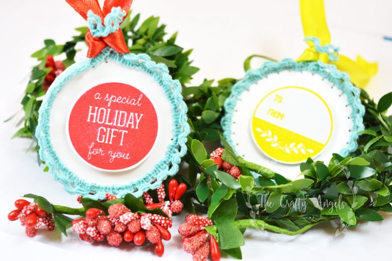 Lace edged Christmas tags tutorial » The Crafty Angels