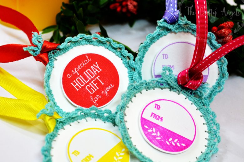Lace edged Christmas tags tutorial » The Crafty Angels