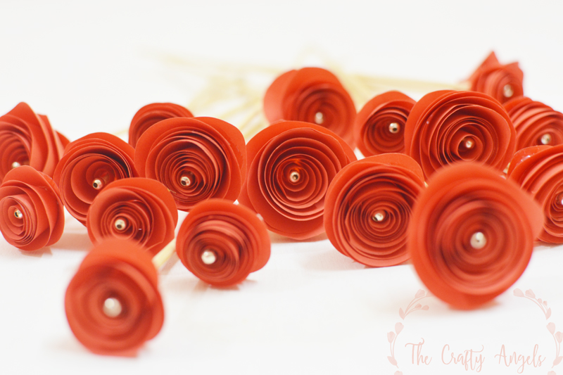 Swirl paper roses tutorial » The Crafty Angels