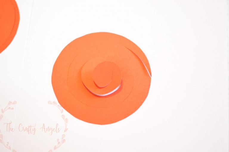 Swirl paper roses tutorial » The Crafty Angels